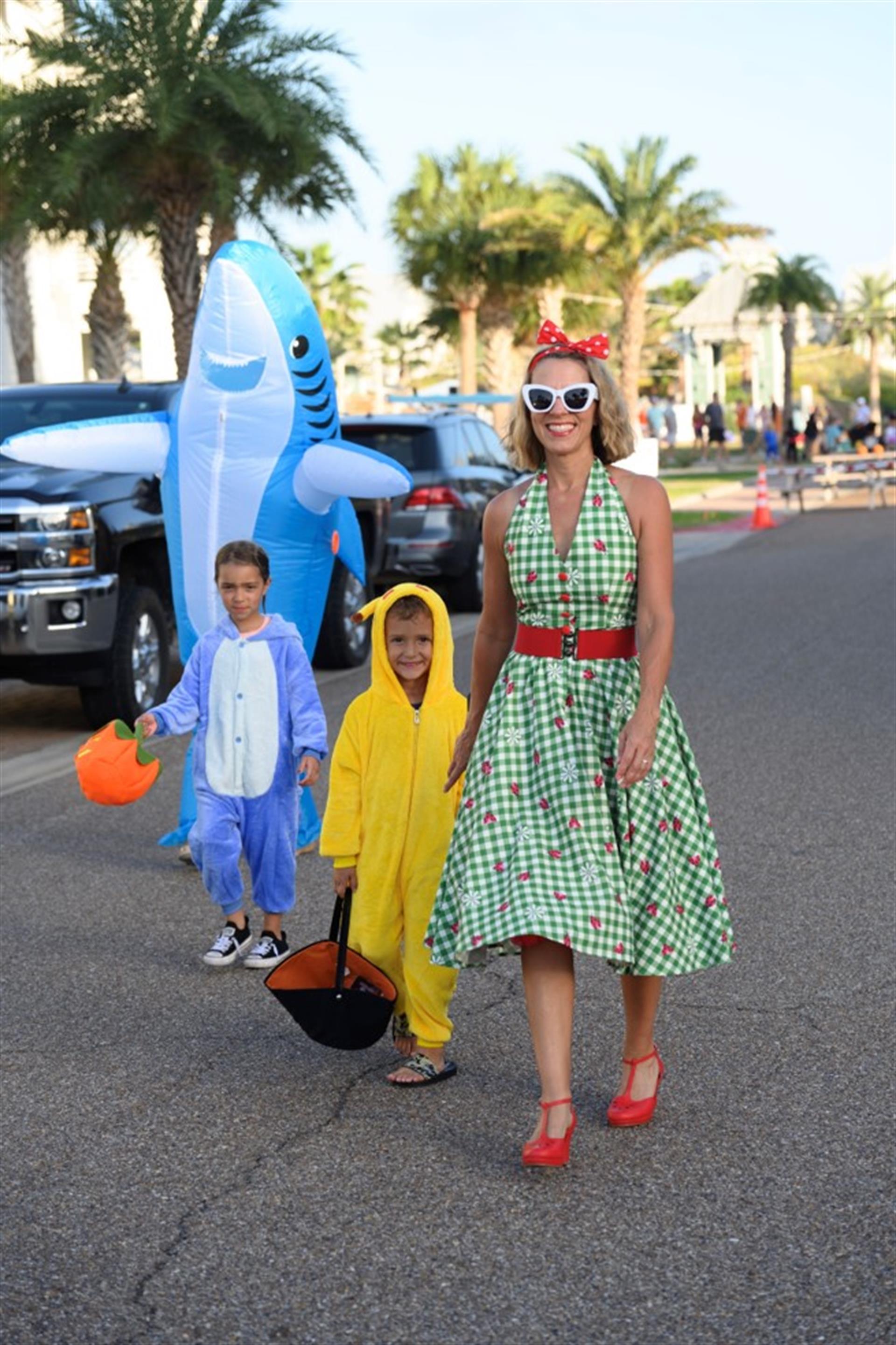 Beach Boos & BBQ Photo Album