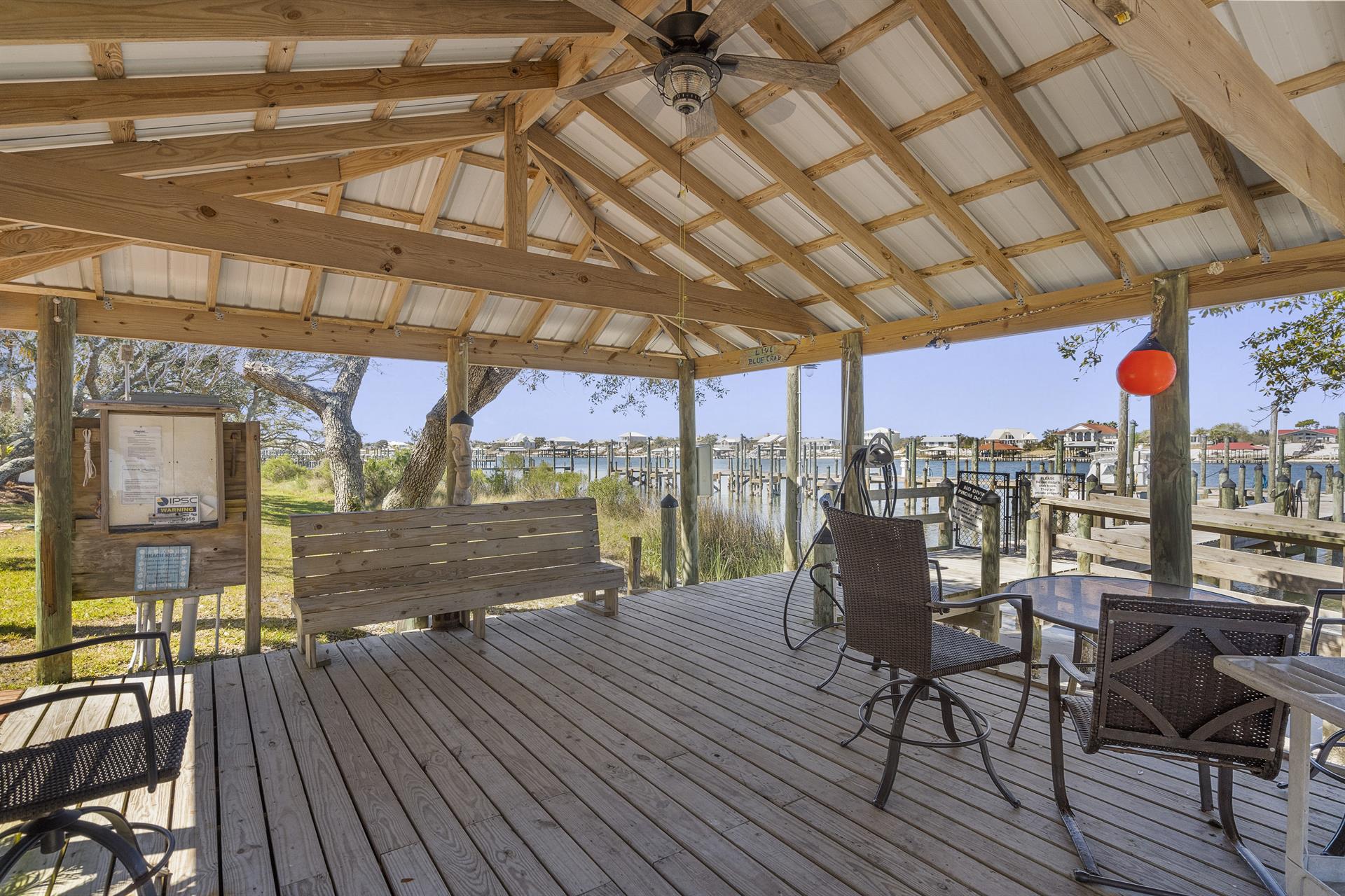 Shipwatch Condo Rentals - Liquid Life Vacation Rentals