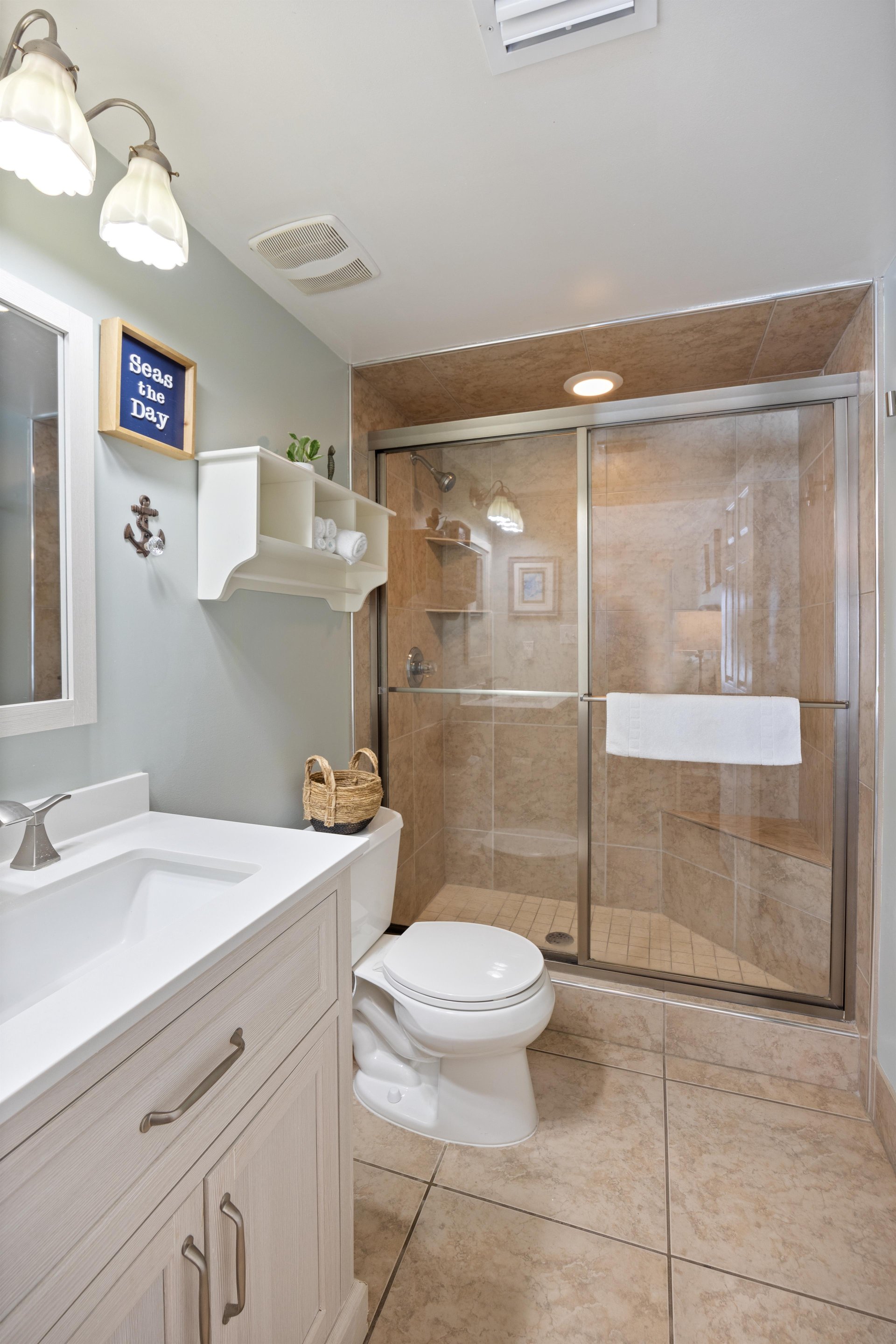 New! Gulf Front Condo Has An Endless Blue Horizon At Ocean Breeze West!