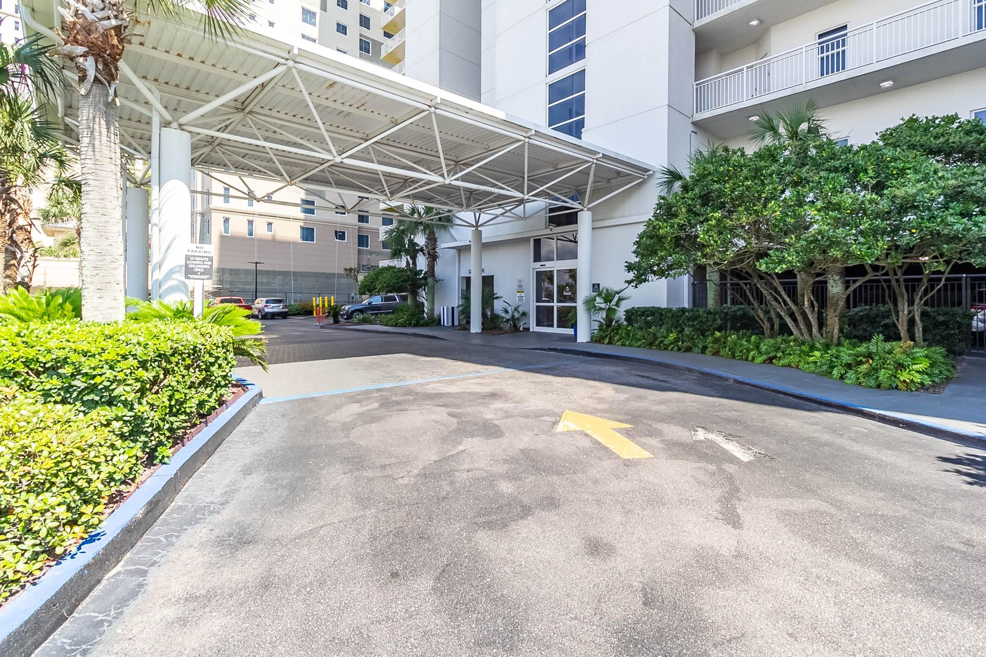 New Listing is a 6th Floor Gulf Front Condo For Best Vacay Ever! Beach Baby!