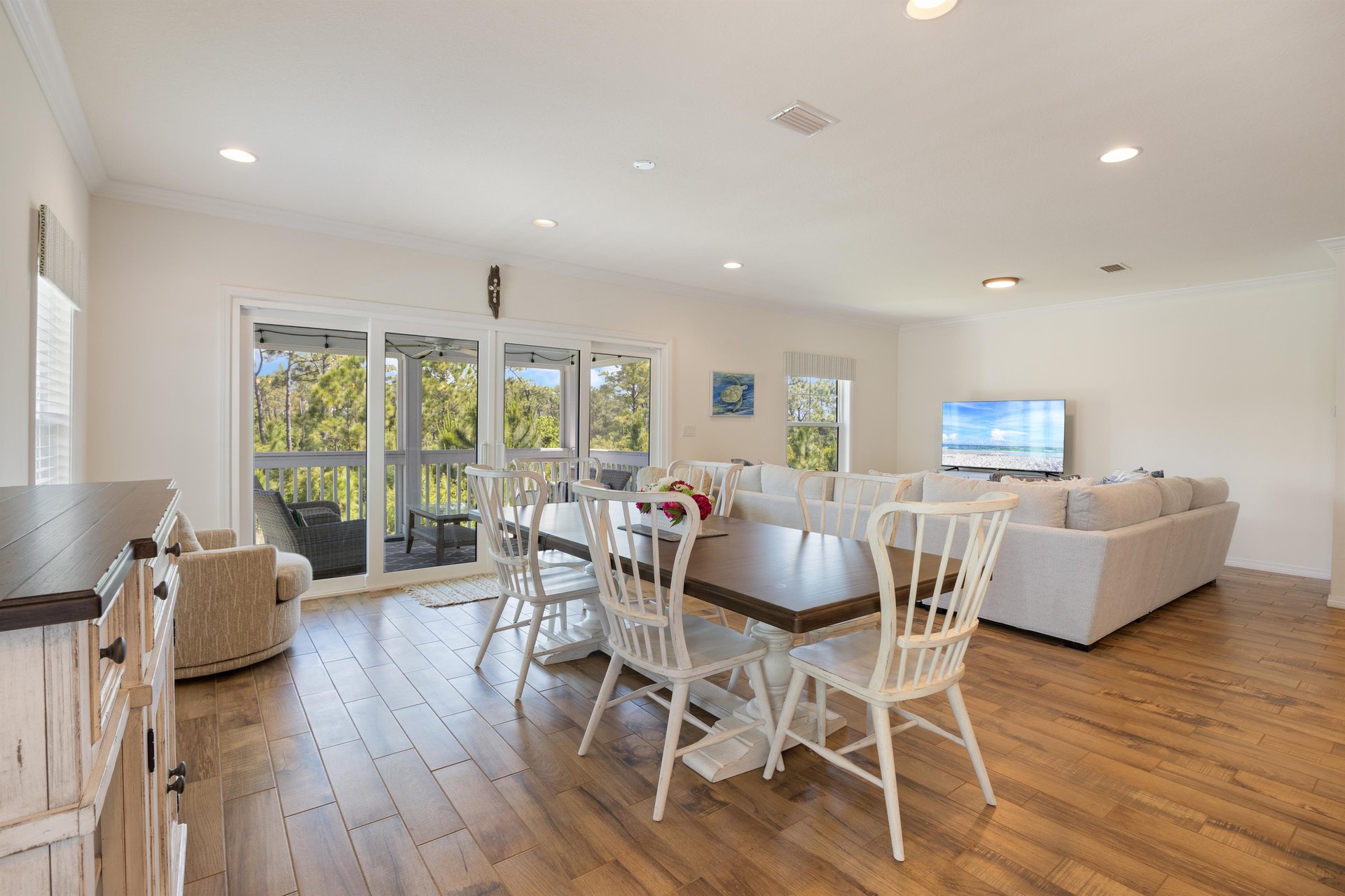 Brand New Furnishings! Lost Key Amenities For The Ultimate Lifestyle ...