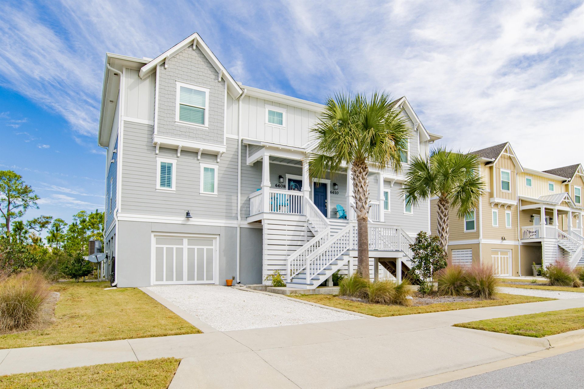 A Coastal Haven: Beautiful Beach Villa Offers Lots Of Lost Key Lifestyle!