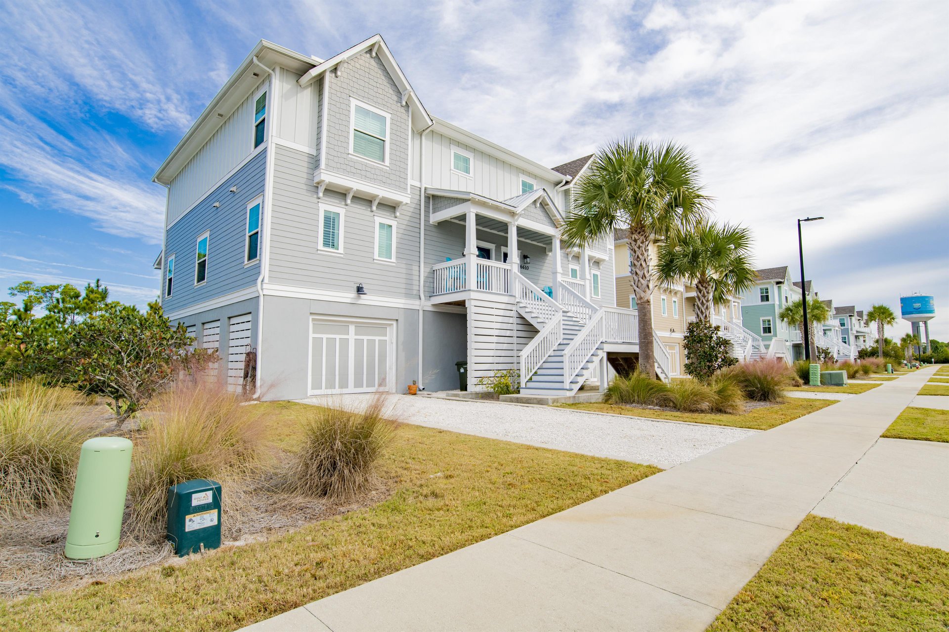 A Coastal Haven: Beautiful Beach Villa Offers Lots Of Lost Key Lifestyle!