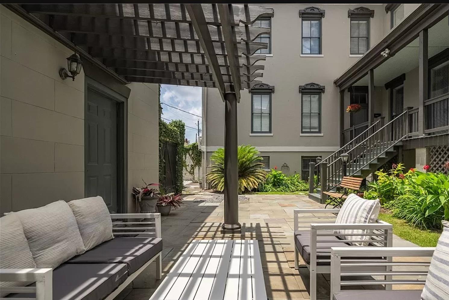 The Squares of Savannah: Madison