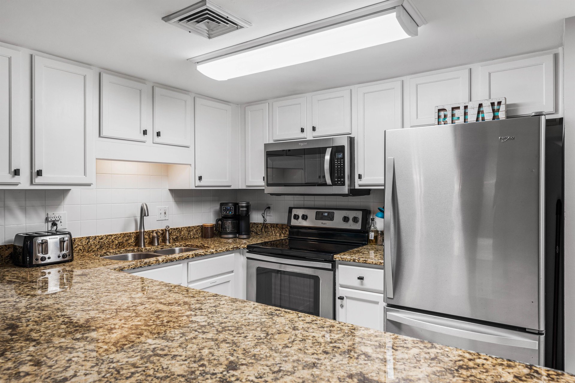 421- Bright and Beachy 2BR/2BA Condo w Gulf Views+ FREE Bch Svc & in ...