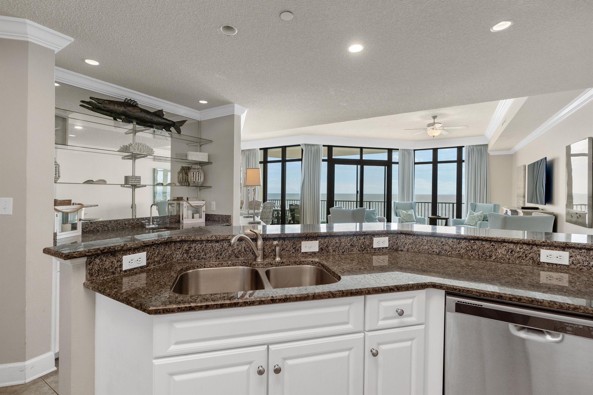 New Rental - Luxury Gulf Front Phoenix West Unit - Signature Properties