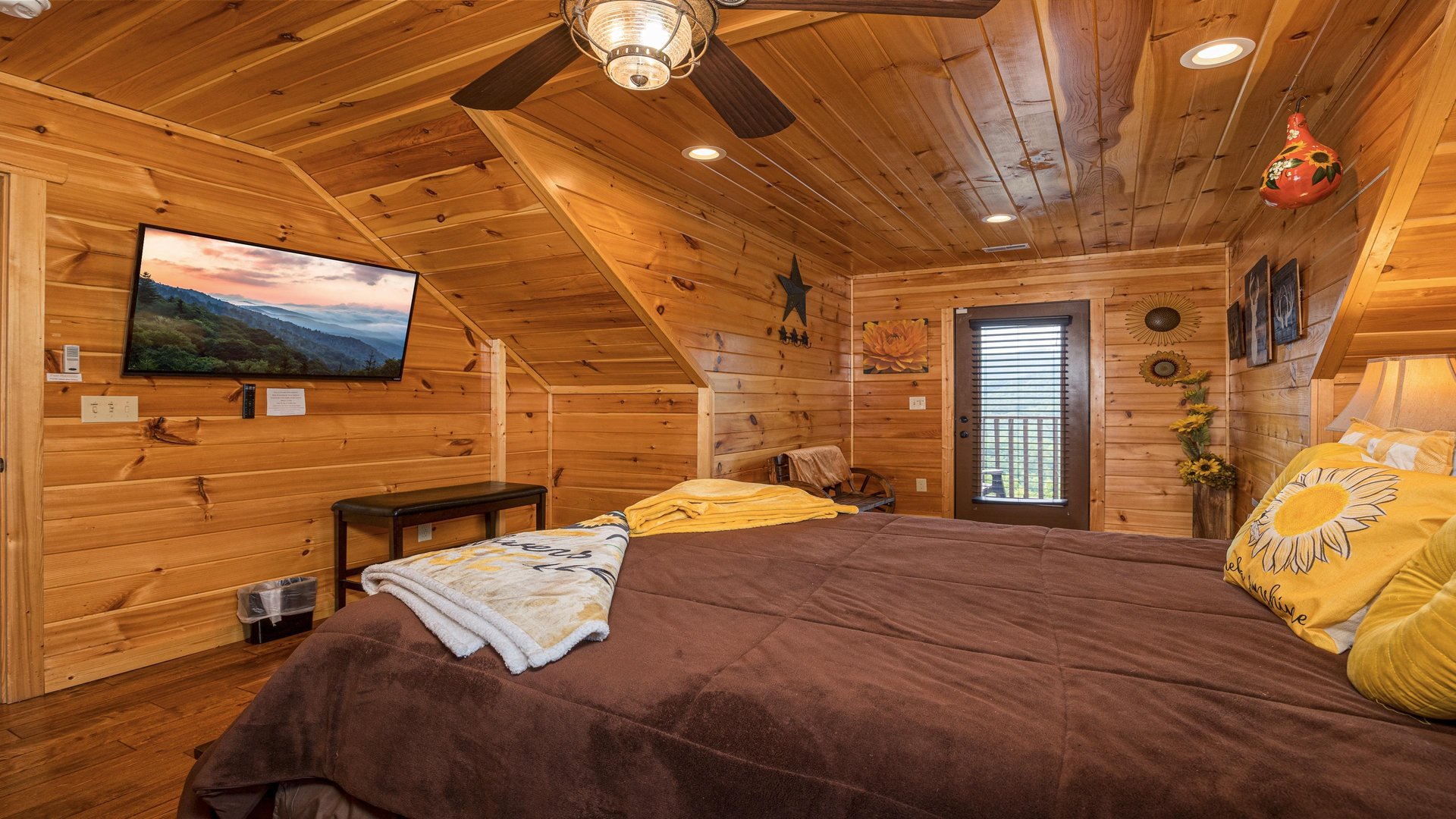 MEL'S MOUNTAIN VIEW LODGE