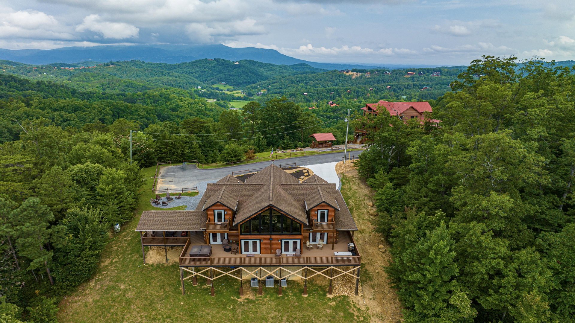 MEL'S MOUNTAIN VIEW LODGE