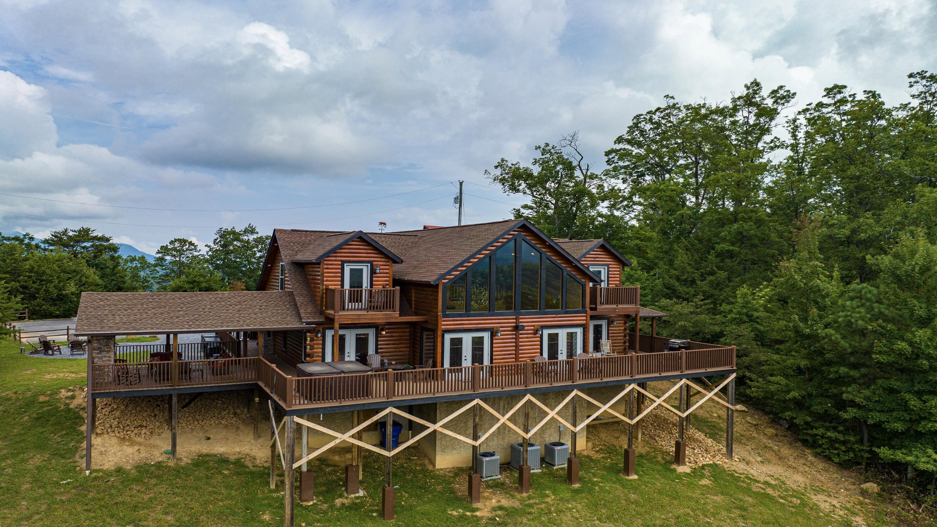 MEL'S MOUNTAIN VIEW LODGE